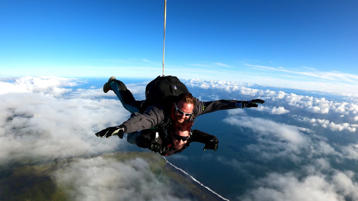 Icelandic Citizen Tandem Jump Paid in Full