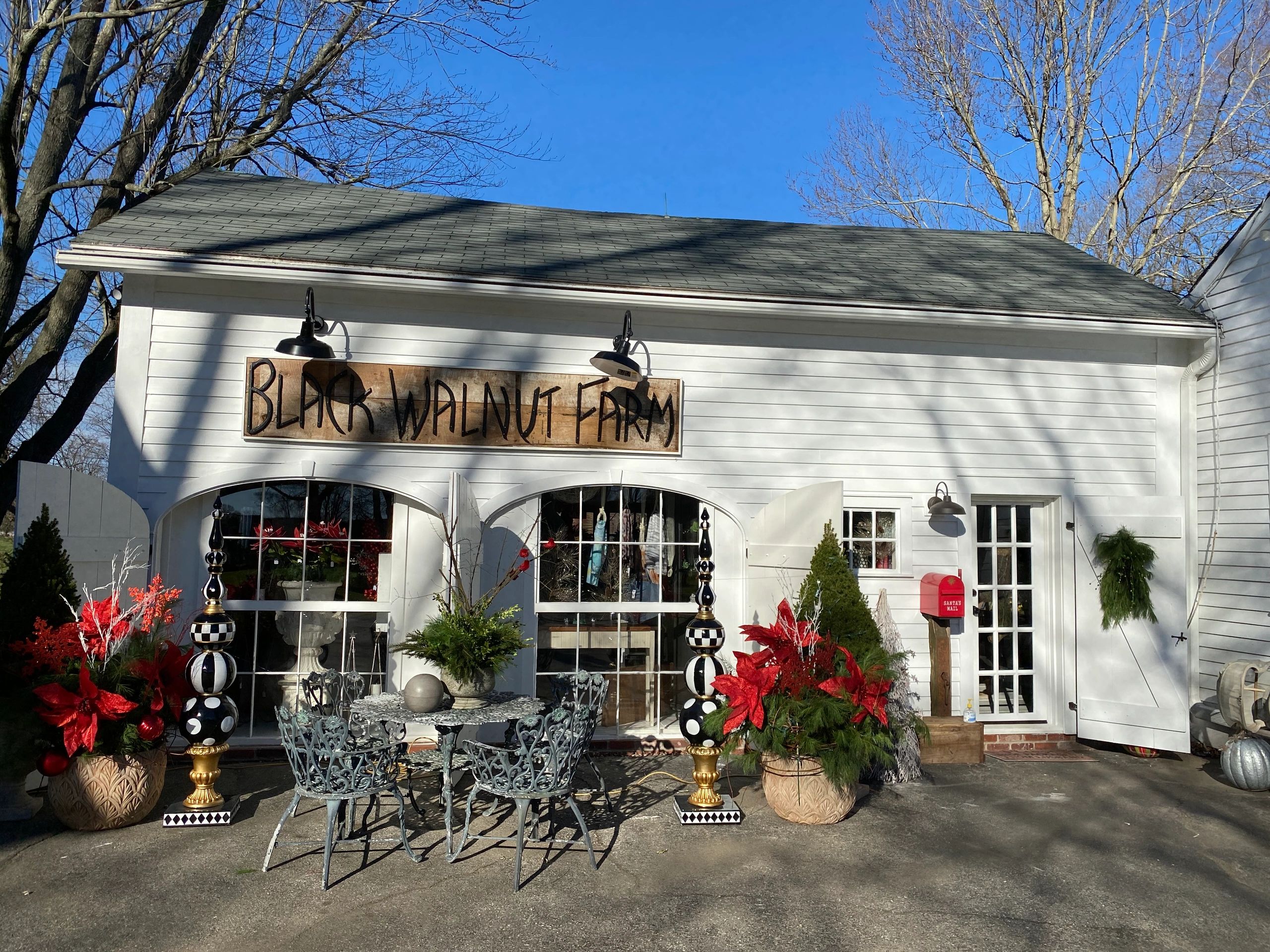 SHOPS at BLACK WALNUT FARM
