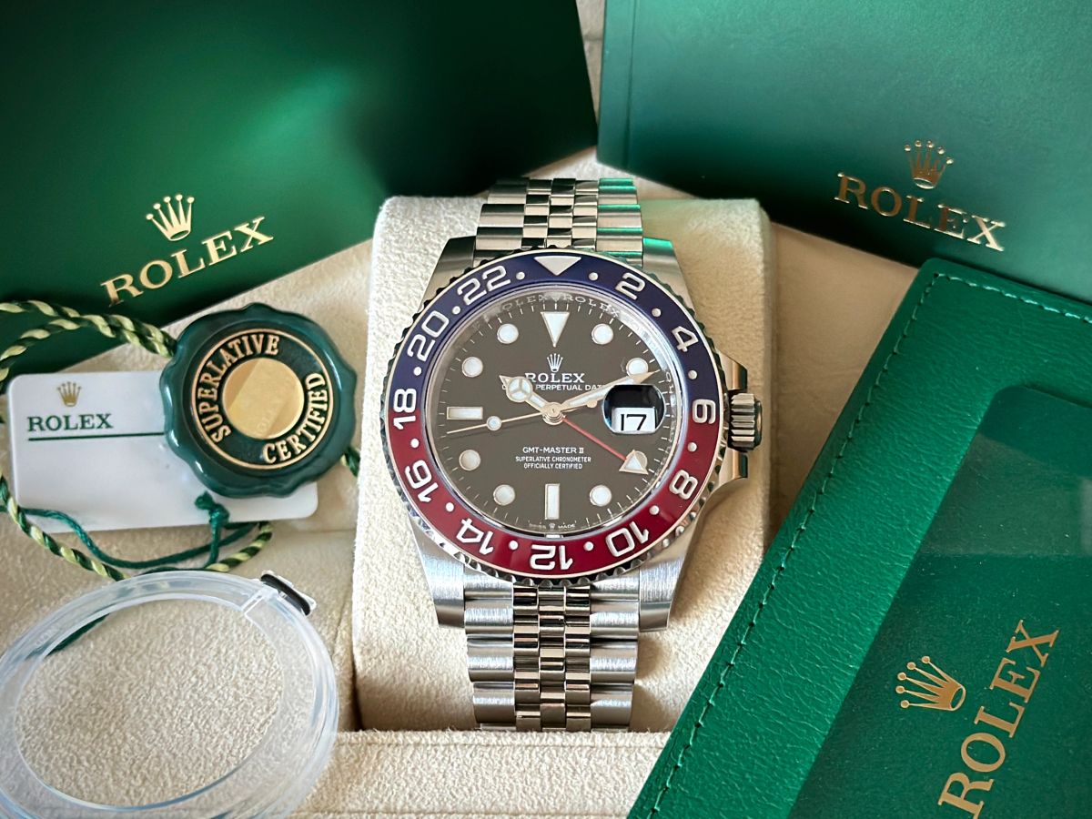 (SOLD) Rolex GMT-MASTER II | 126710BLRO PEPSI on Jubilee Full Set