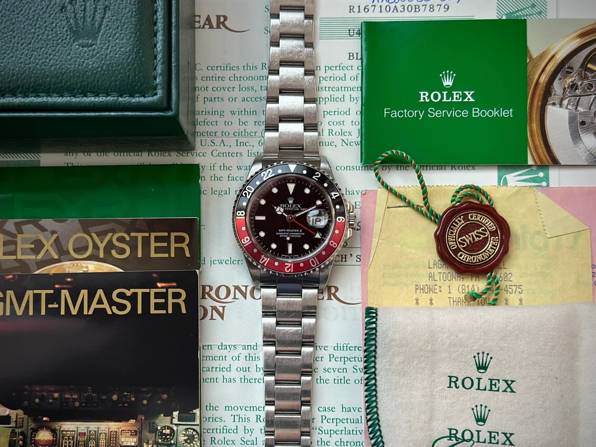 (SOLD) Rolex GMT-MASTER II | 16710 Black/Red - Set with Receipt