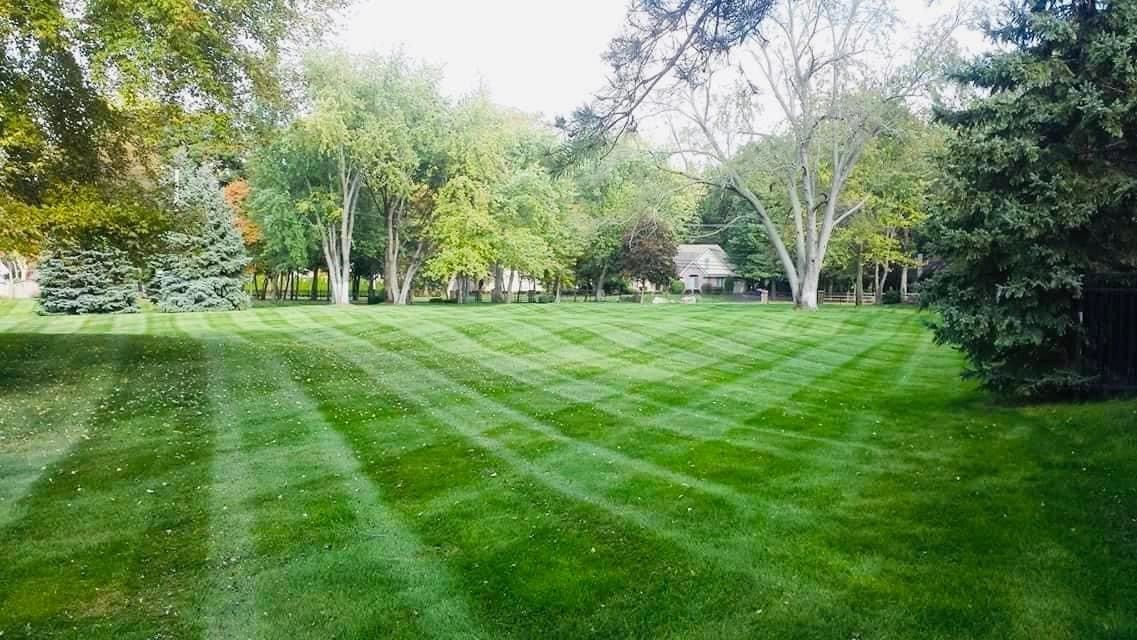 Loch's Lawn And Landscape LLC