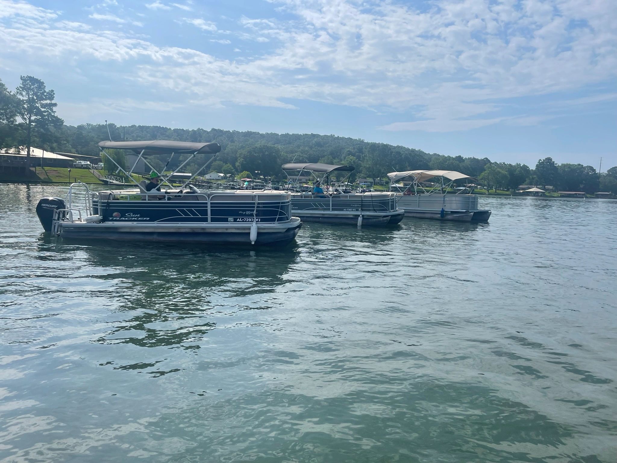 Coosa Island Marina Boat Rental in Cropwell, Alabama