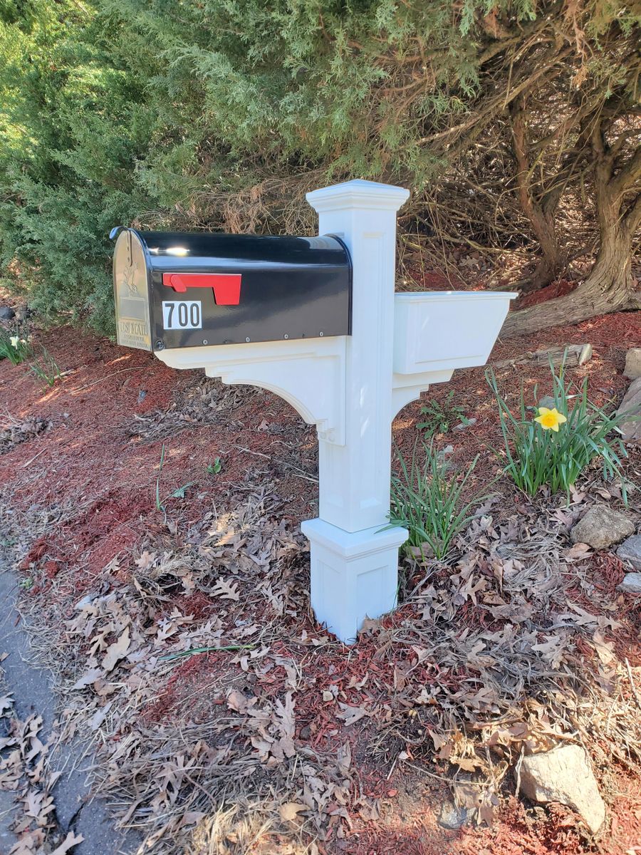 Westbrook Post - Poly sleeve post with flower box and installation ...