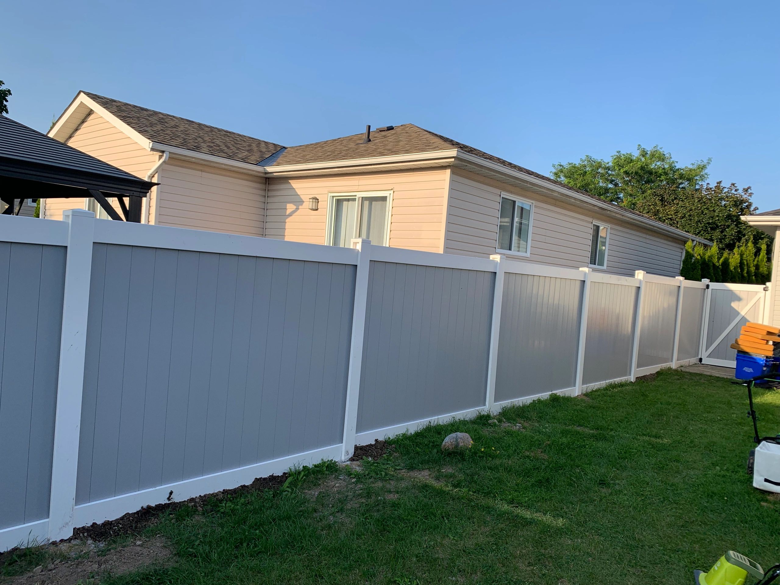 Fence company kingston