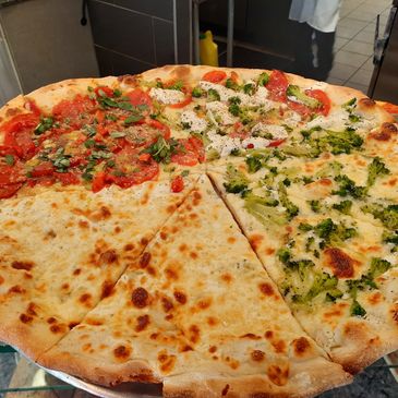 New World Pizza: Delicious Pizza, Pasta, and Catering