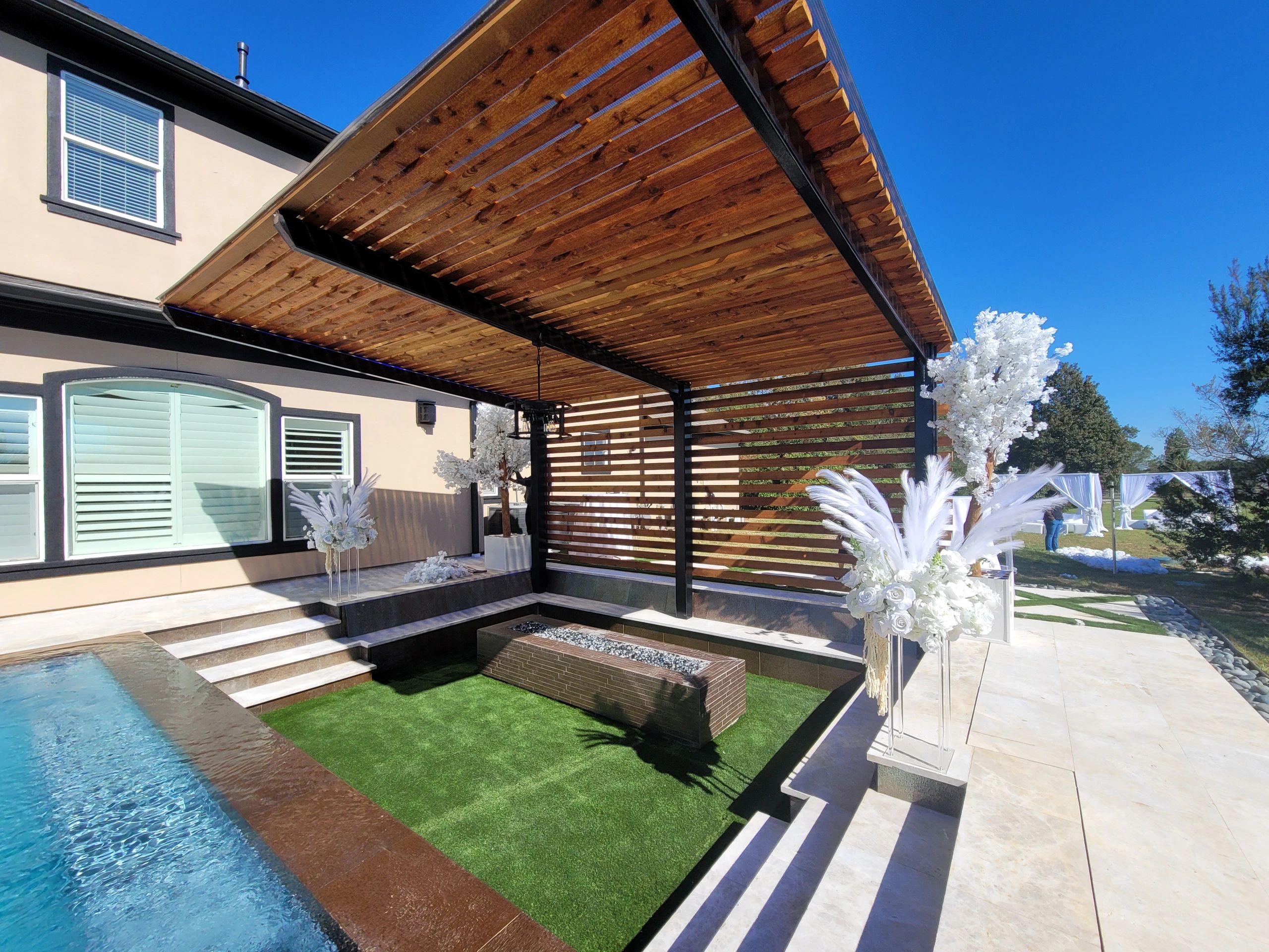 Ultra Custom Pools - Pool Builder, Swimming Pool, Pool