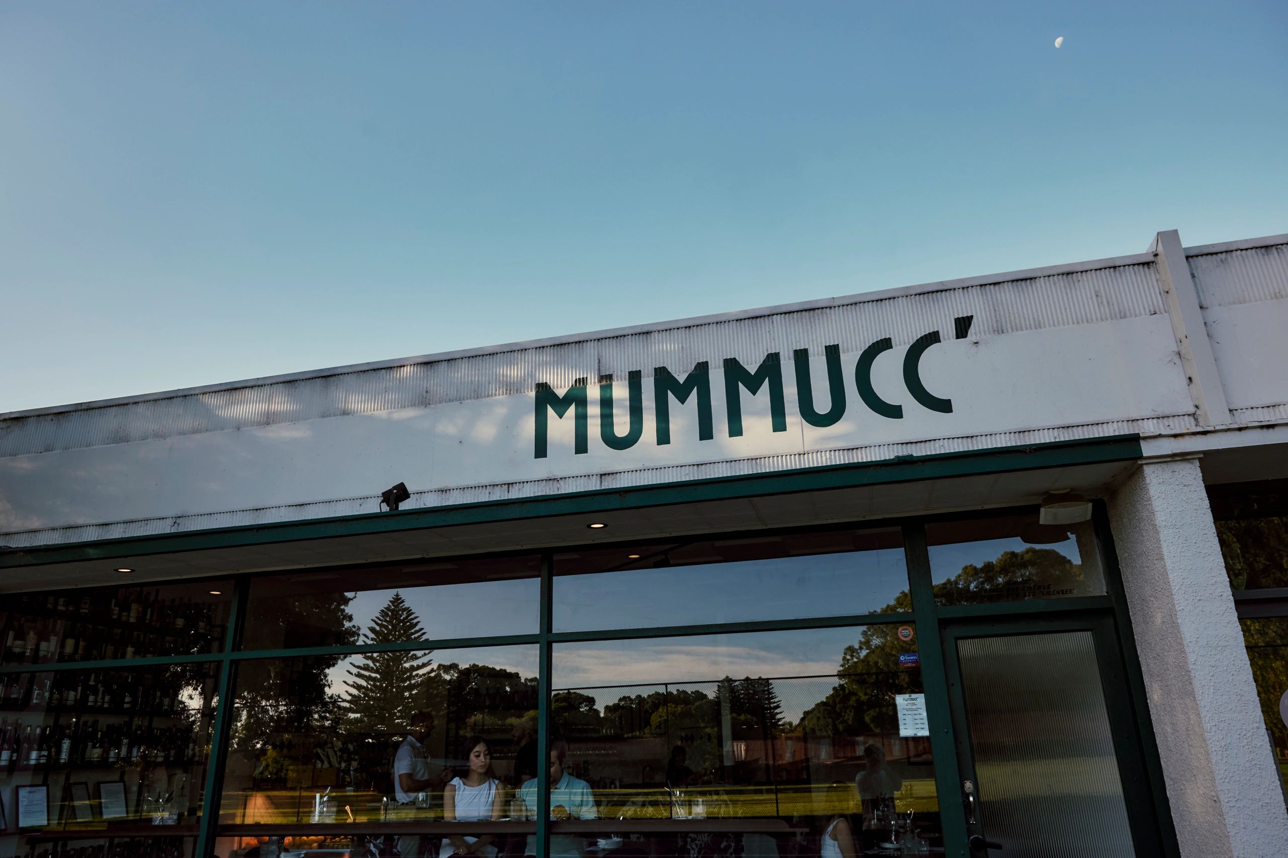 Authentic Italian Wine and Pasta Experience at Mummucc'