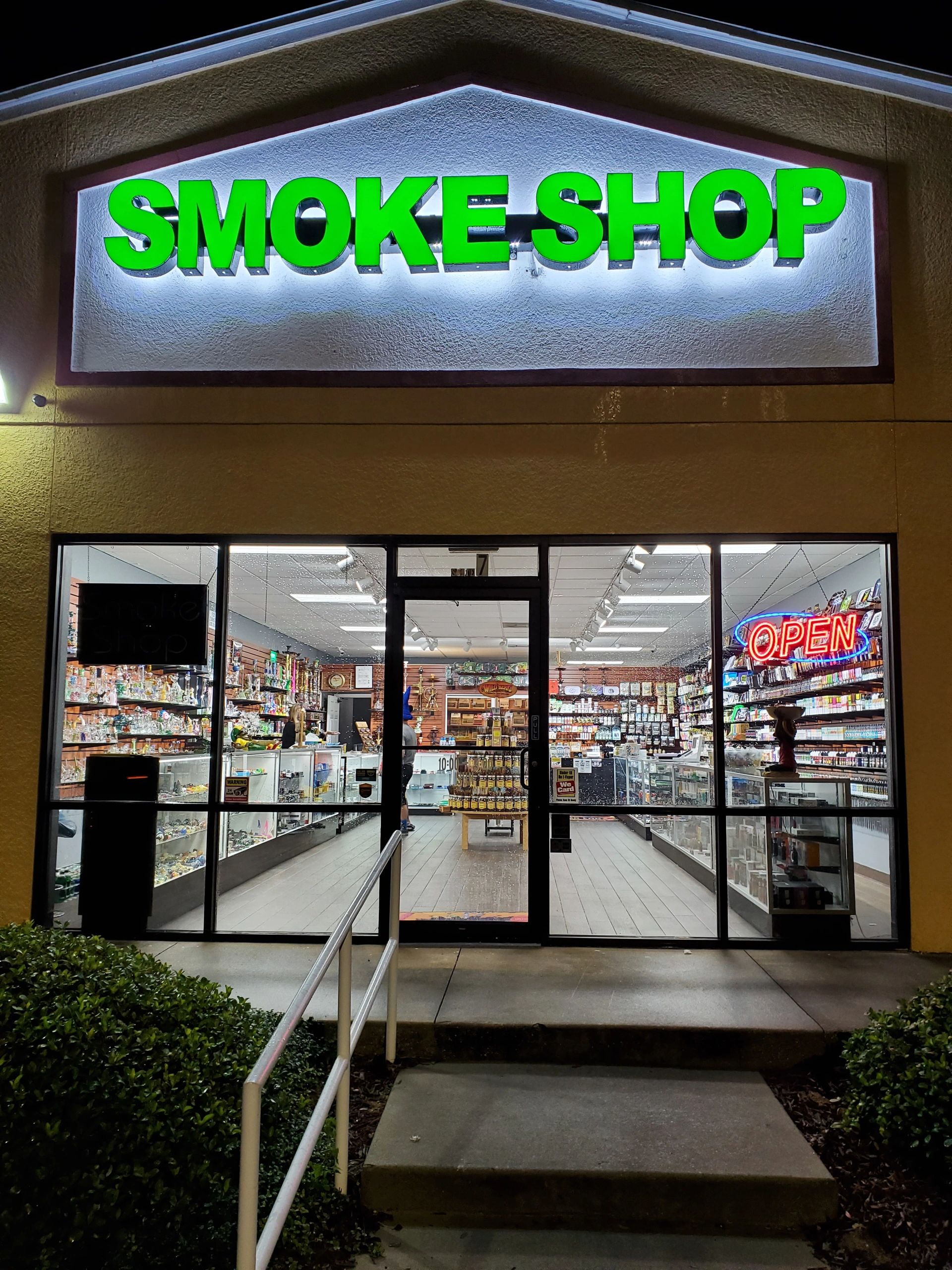 CLERMONT SMOKE SHOP