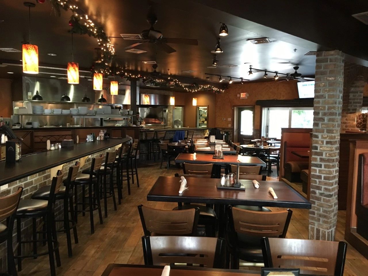 Flat Breads Bar & Grill