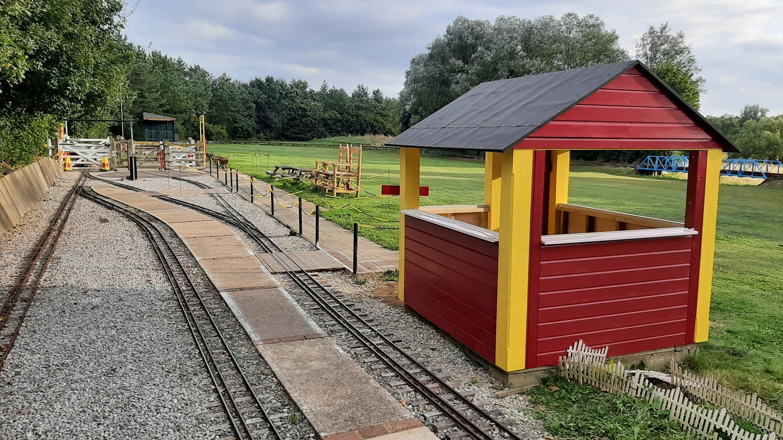 Caldecotte signal box is built!