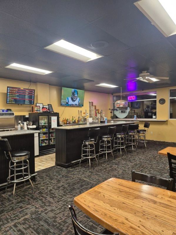 M3 Bar and Grill - Delicious Food and Drinks Await!