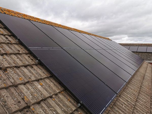 365 Energy. Solar and Battery installations.