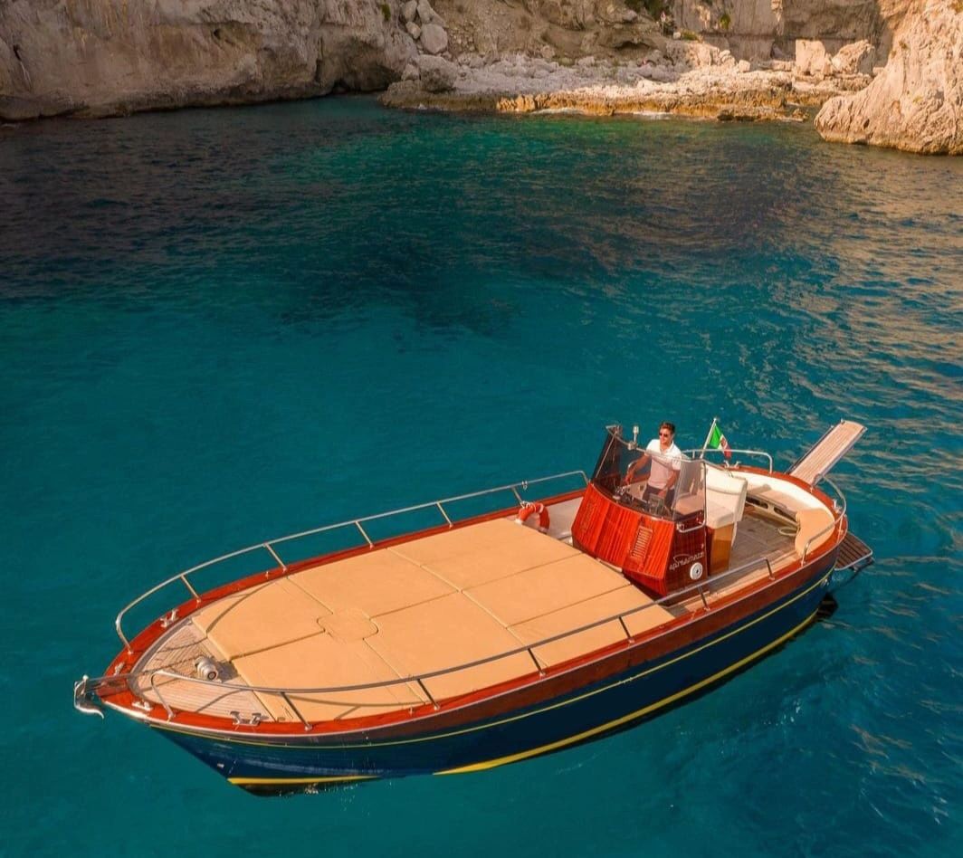 Capri Samba Boat Tour - Noleggio Barca Con Skipper, Boat Tour Giri in ...