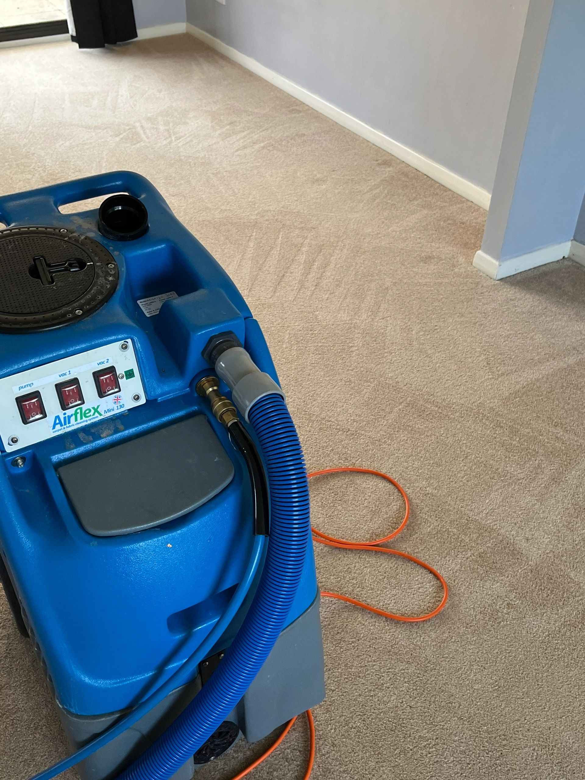 *Robo* Carpet & Upholstery cleaning