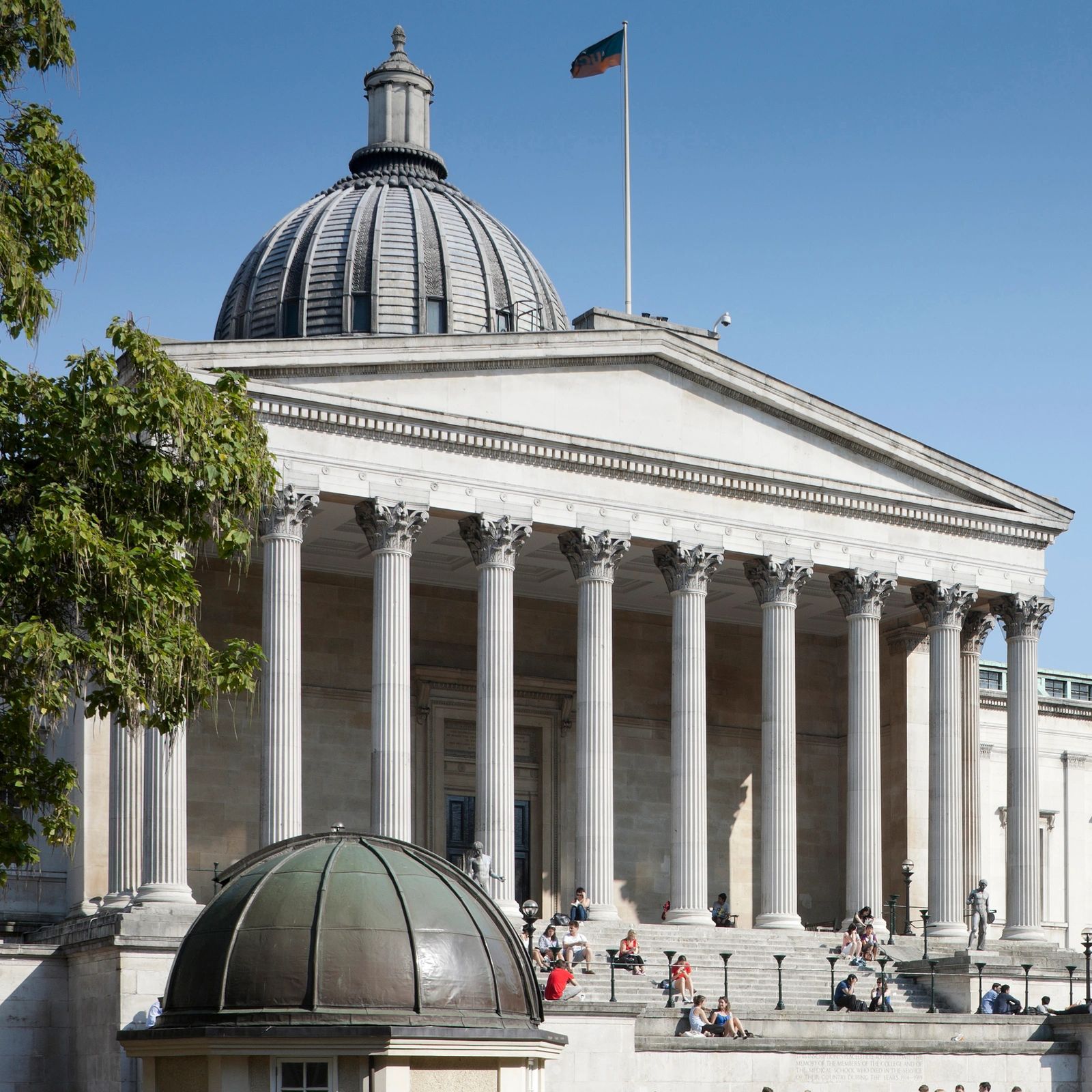 King’s College London