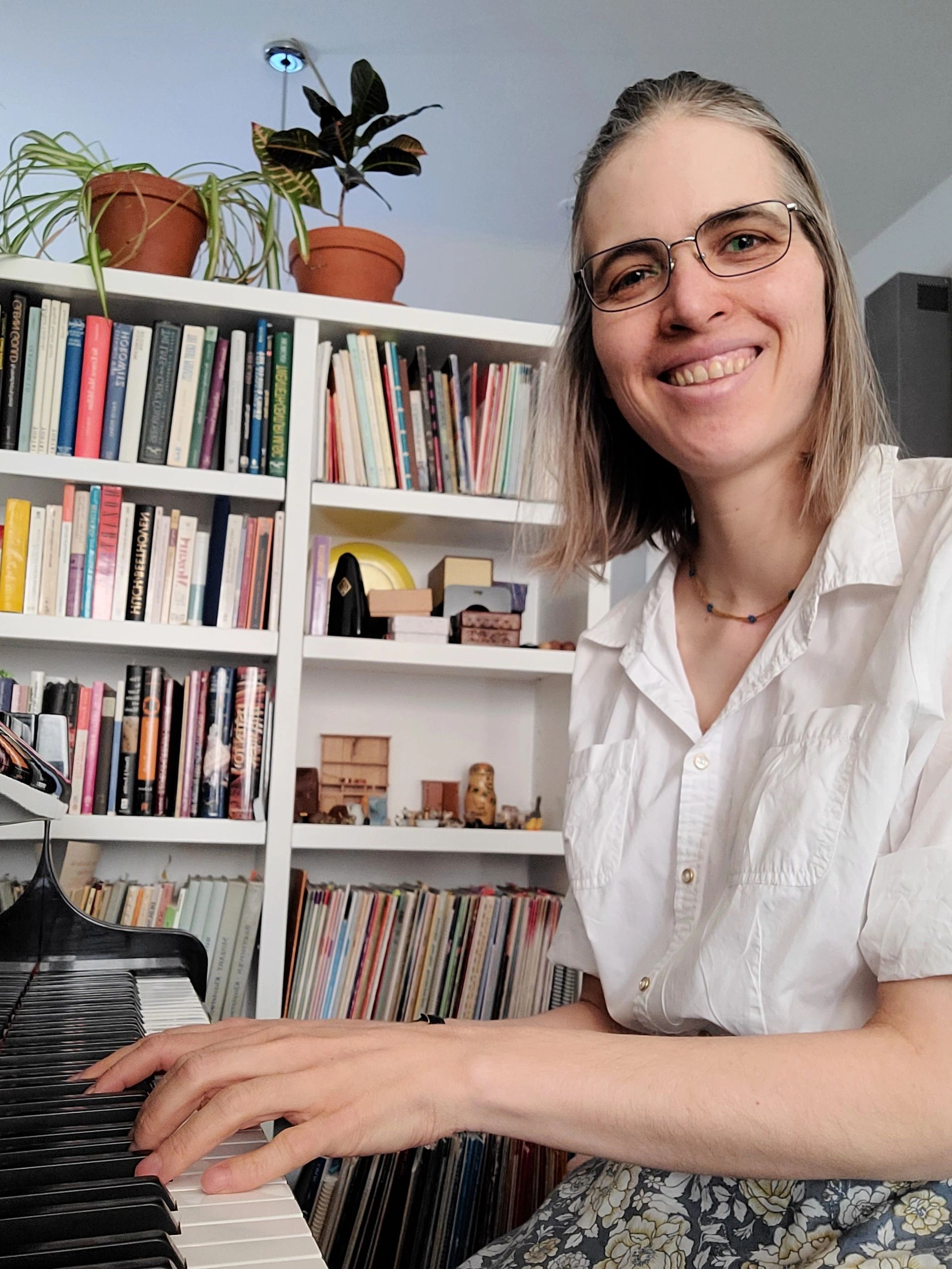 Piano Lessons | Julia Jacklein