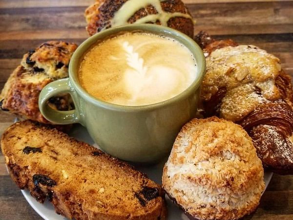 About Us - Mocha Lisa Coffeehouse