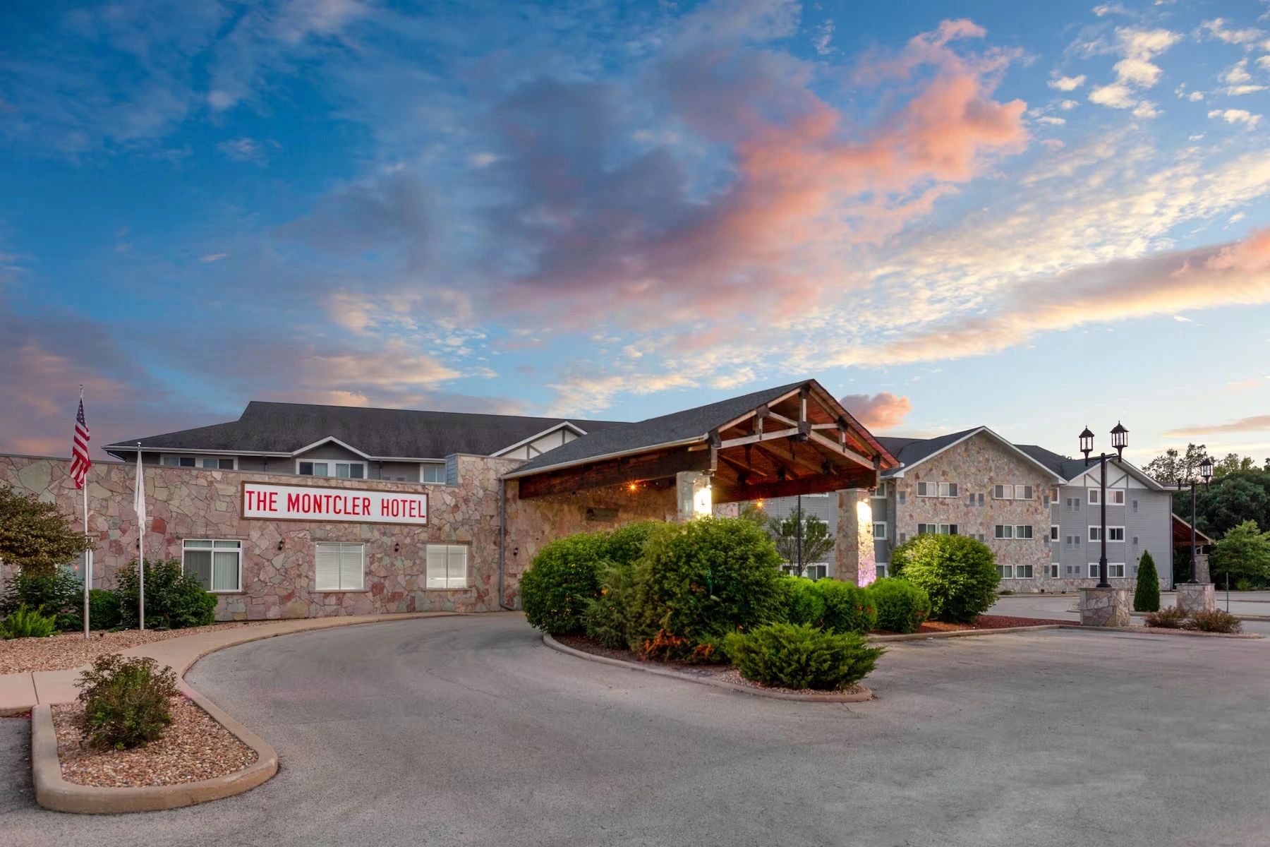 Montcler Hotel & Conference Center