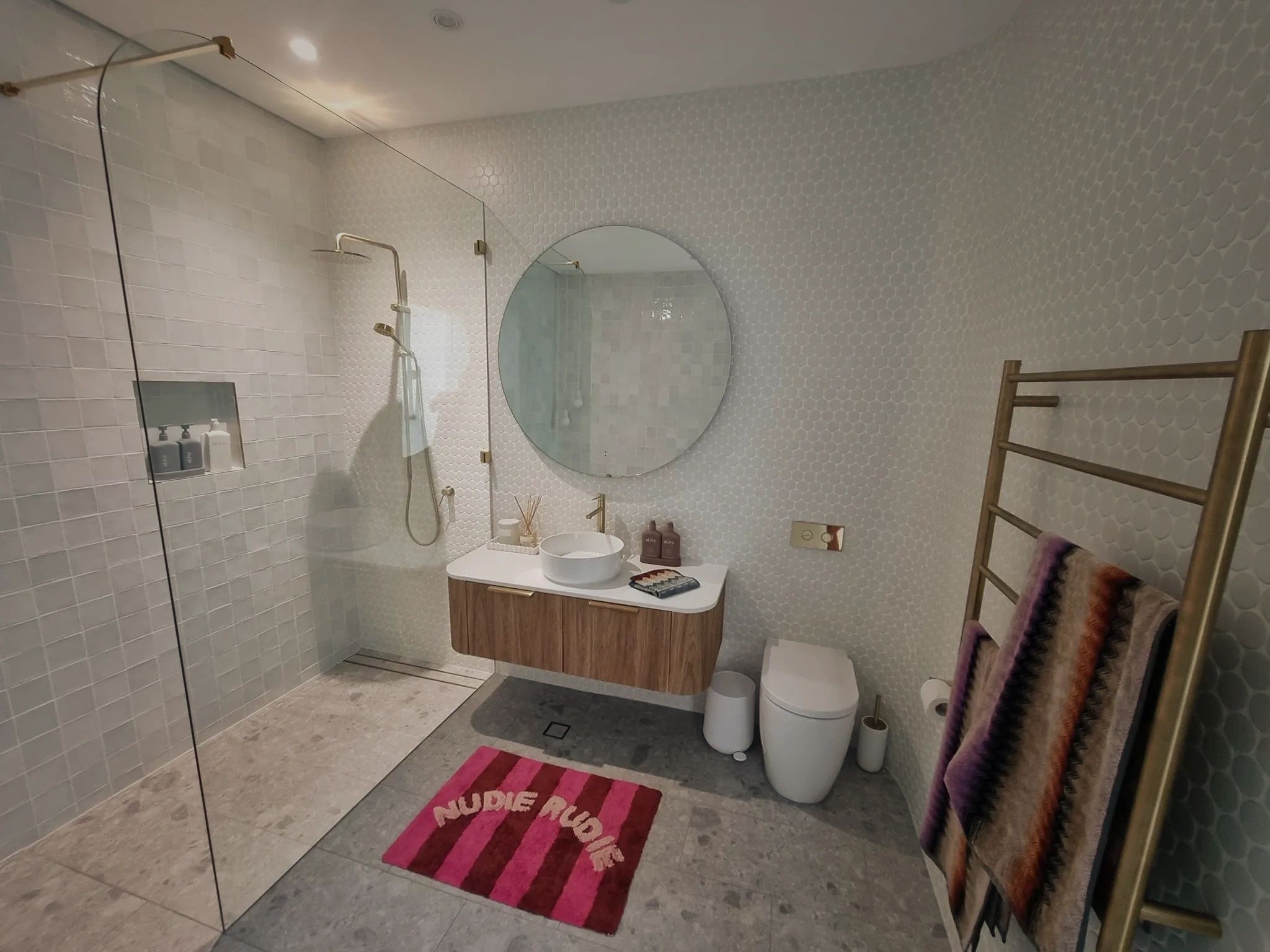 Wall and Floor Tiling - MCM Wall & Floor Tiling