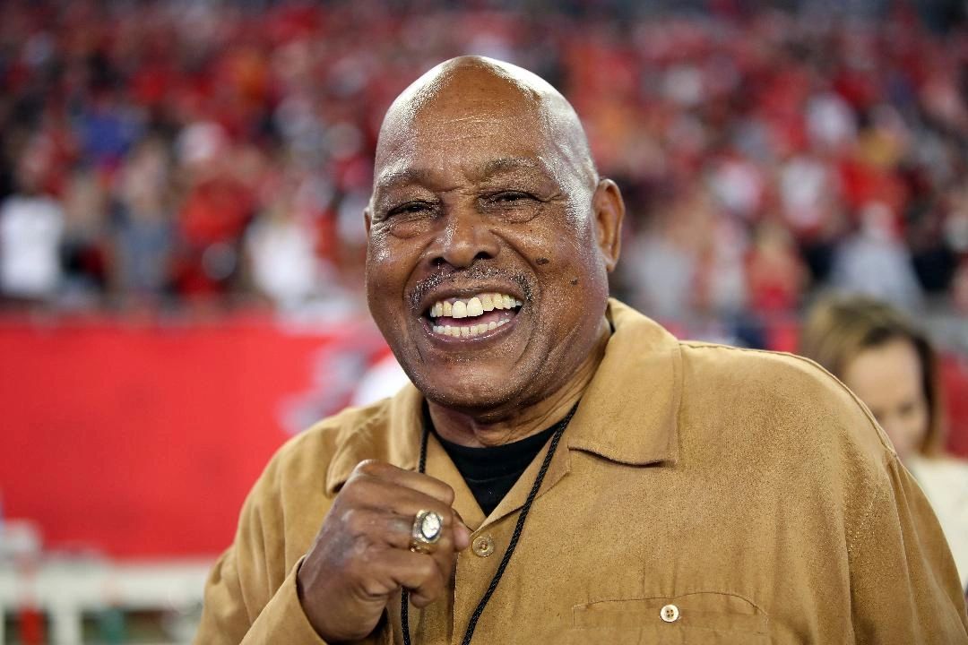 Superbowl Winners - Inspiring Minds