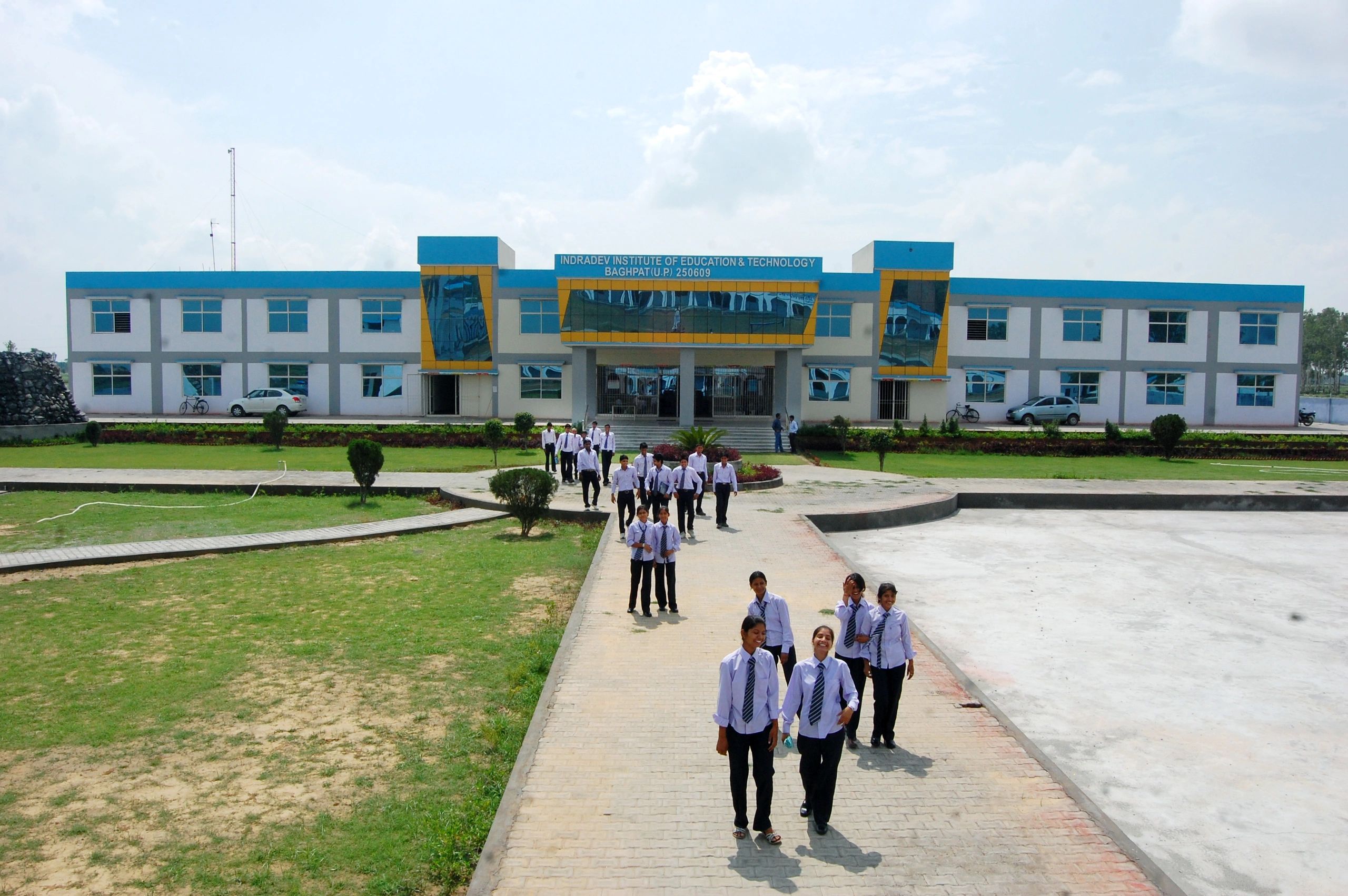 INDERDEV INSTITUTE OF EDUCATION & TECHNOLOGY [ IIET BAGHPAT ]
