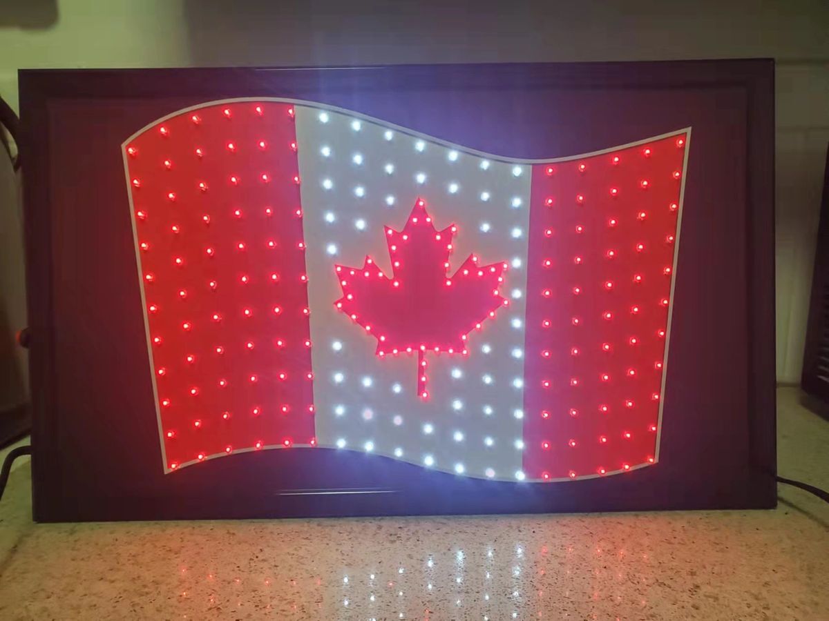 Canadian Flag Flashing Blinkies LED