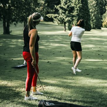 About Courtney | Birdies Babes Golf