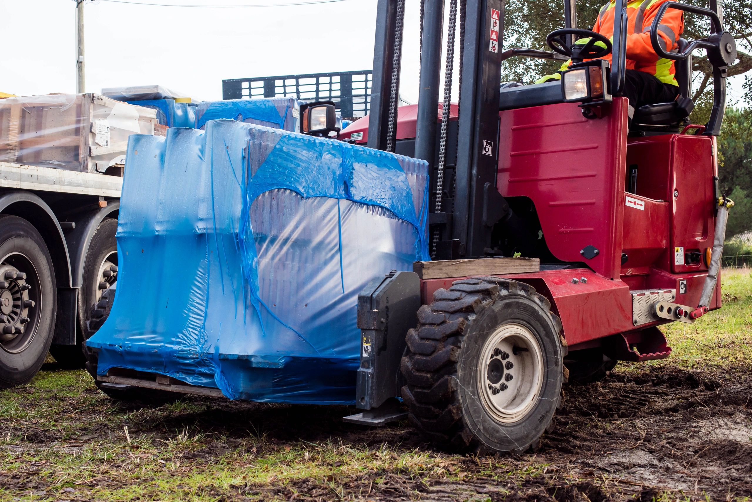 Reliable Flatbed Trucking Services | JCP Delivery