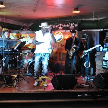 Back to the SRO - Bar and Grill, Live Music