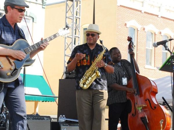 CHRISTOPHER BURNETT ENSEMBLES WEBSITE