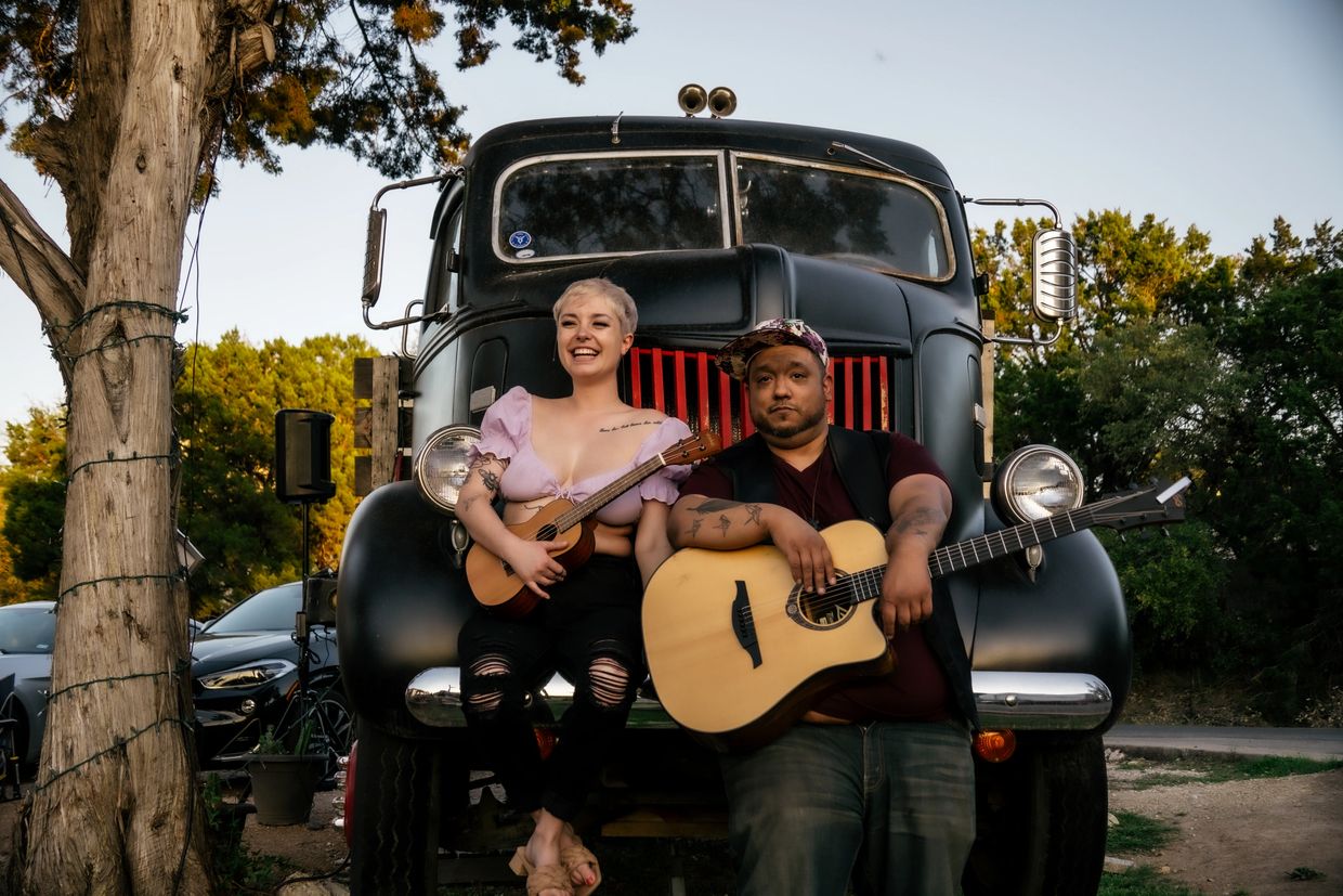 Top Musical Artist Skye & the Echoes - Official Website