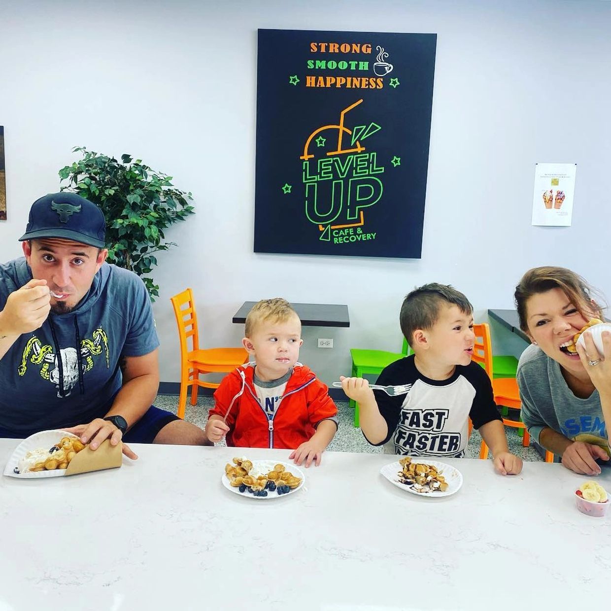 Cafe Level Up & Lounge