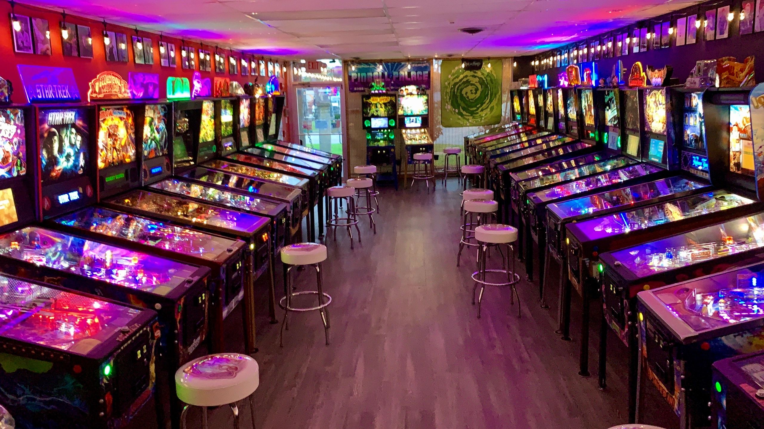 HOME [thepinballpalace.com]