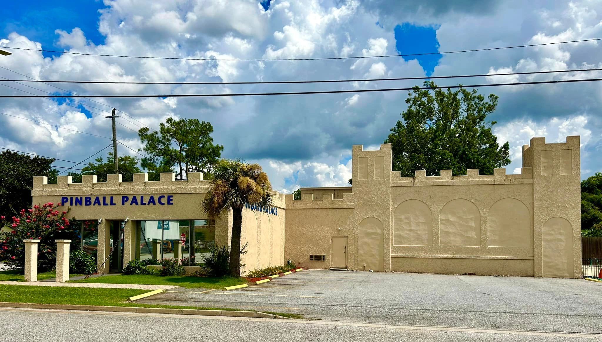 HOME [thepinballpalace.com]