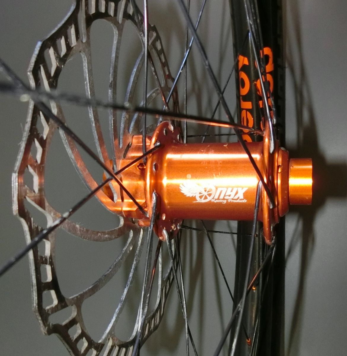 CUSTOM WHEELS Derby Rims w/ ONYX hubs