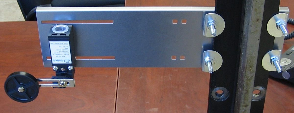 MOUNTING BRACKET WITH LIMIT SWITCH MODEL:SM