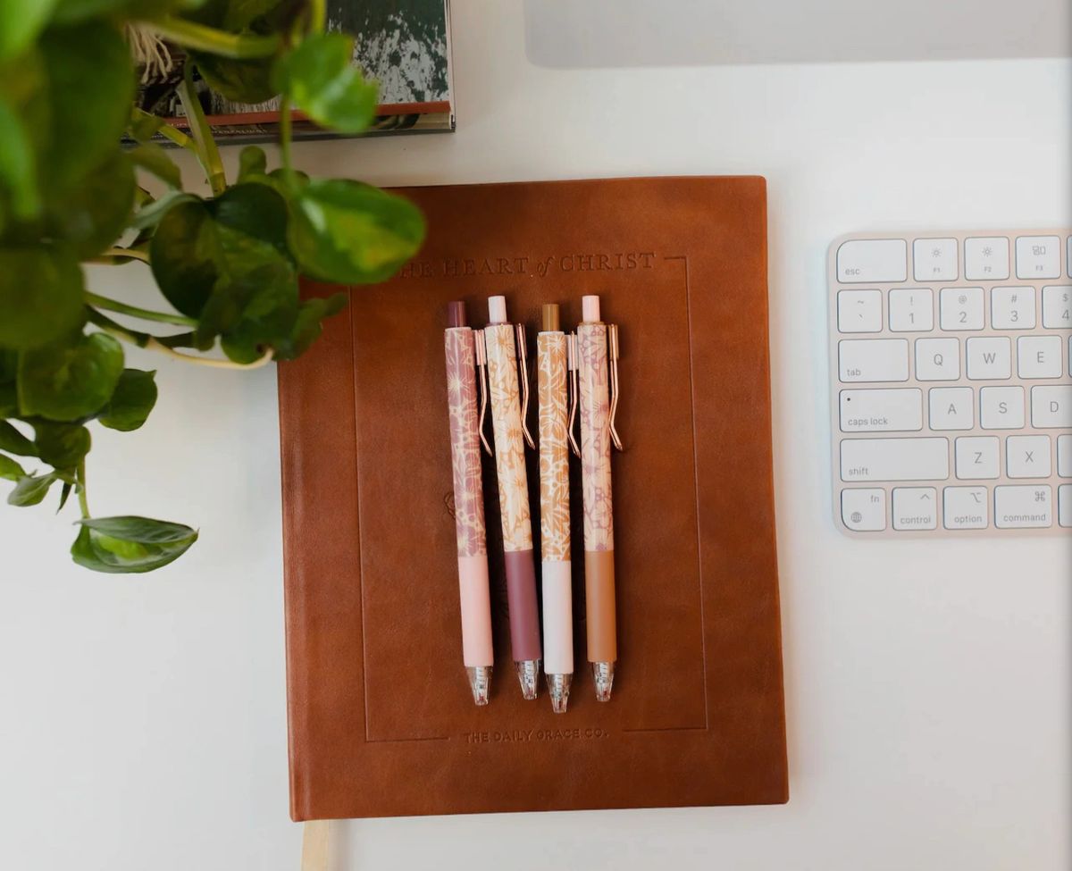 Blush Floral Pen Set