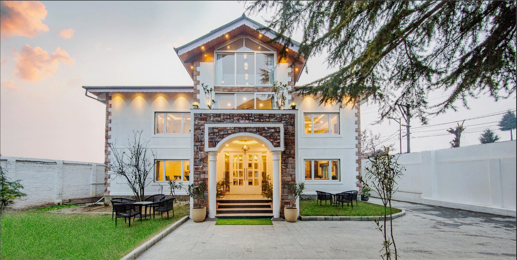 Luxury Boutique Hotel - Elegance In Nigeen