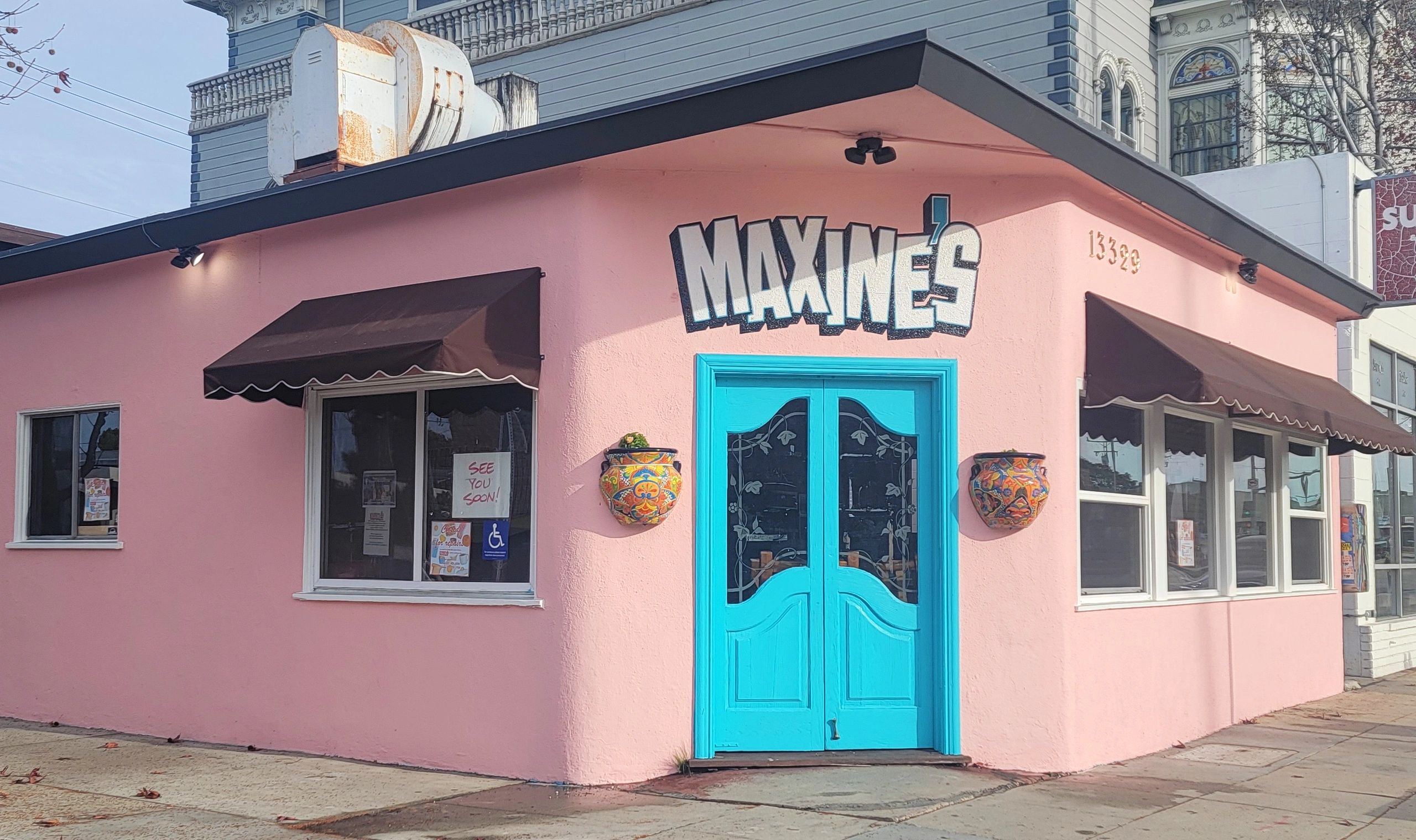 Start Your Day with a Delicious Breakfast at Maxine's Cafe