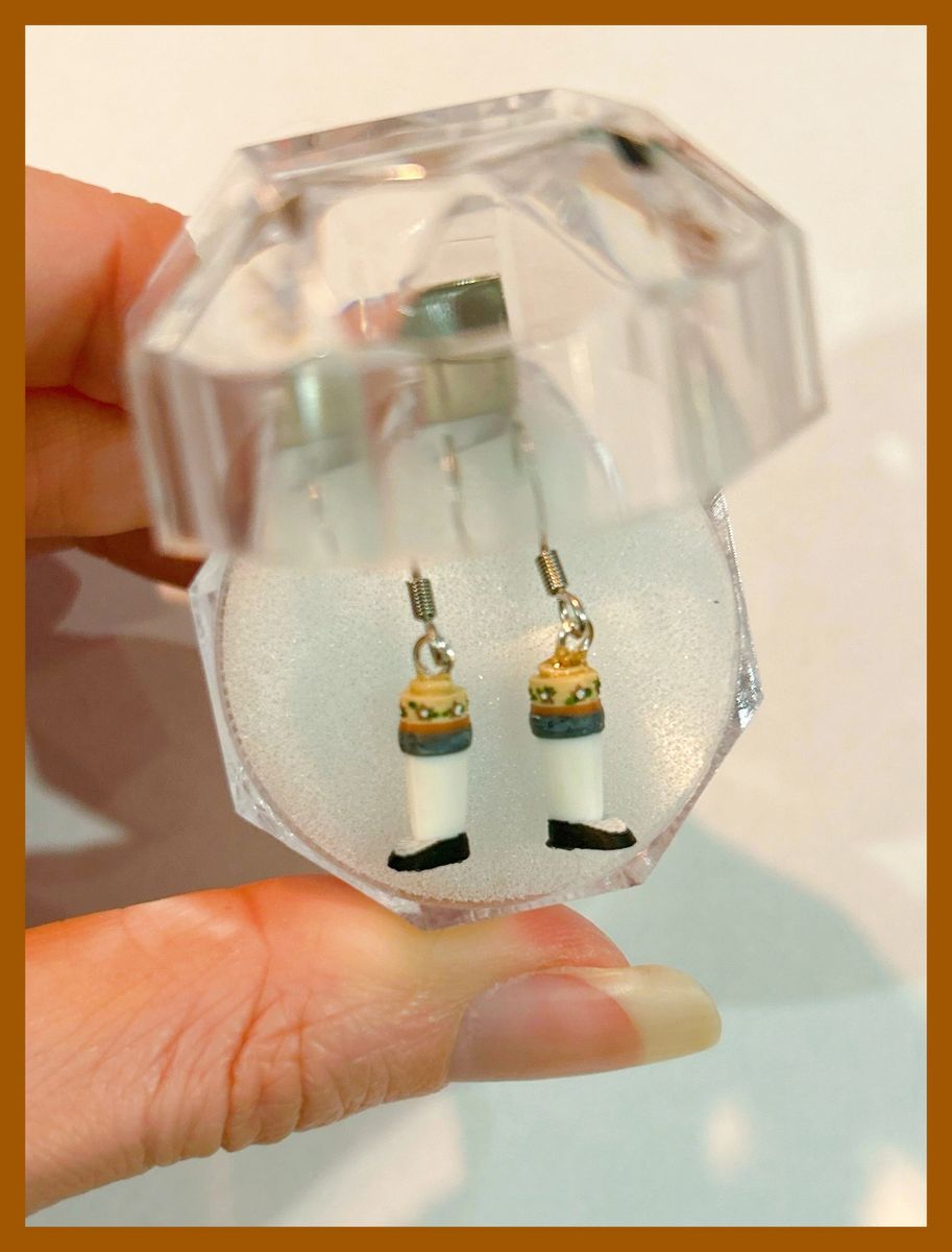 Tiny kamiit earrings