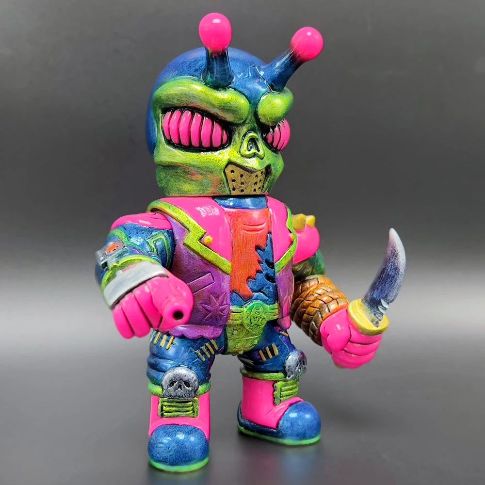 Videovomit/Bad Omen Toxic Rider Pink Kaijulegion Sofubi Figure