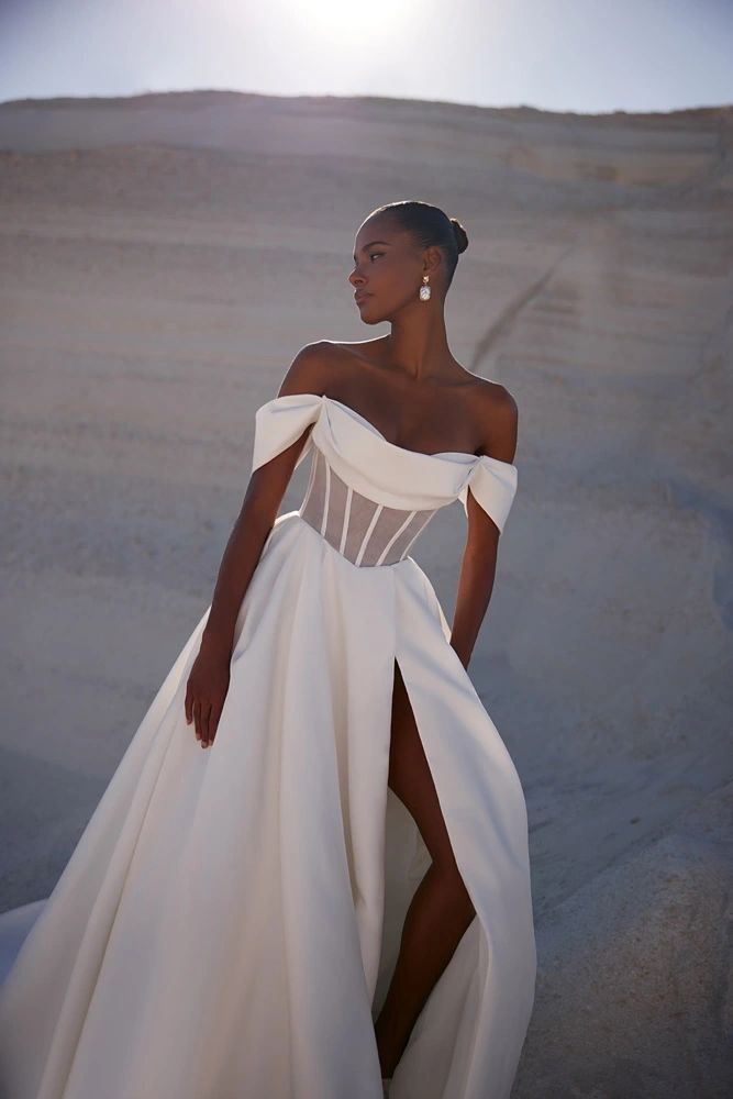 Modern day wedding dresses | Honestweddingadvice.com