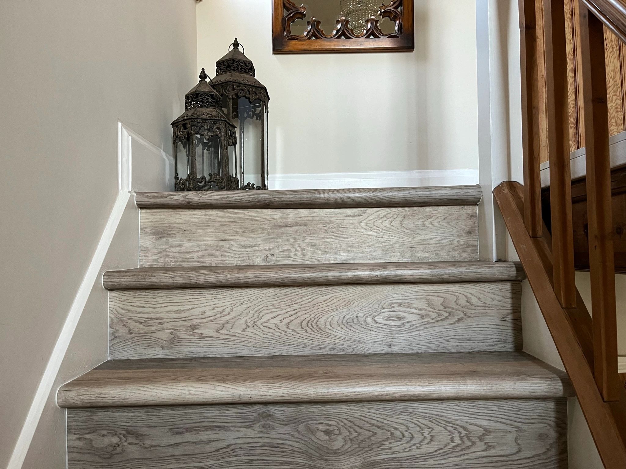 AYNTREE - Wood-Look Stairs Covering Kit, LVT Stair Cladding, Stairs