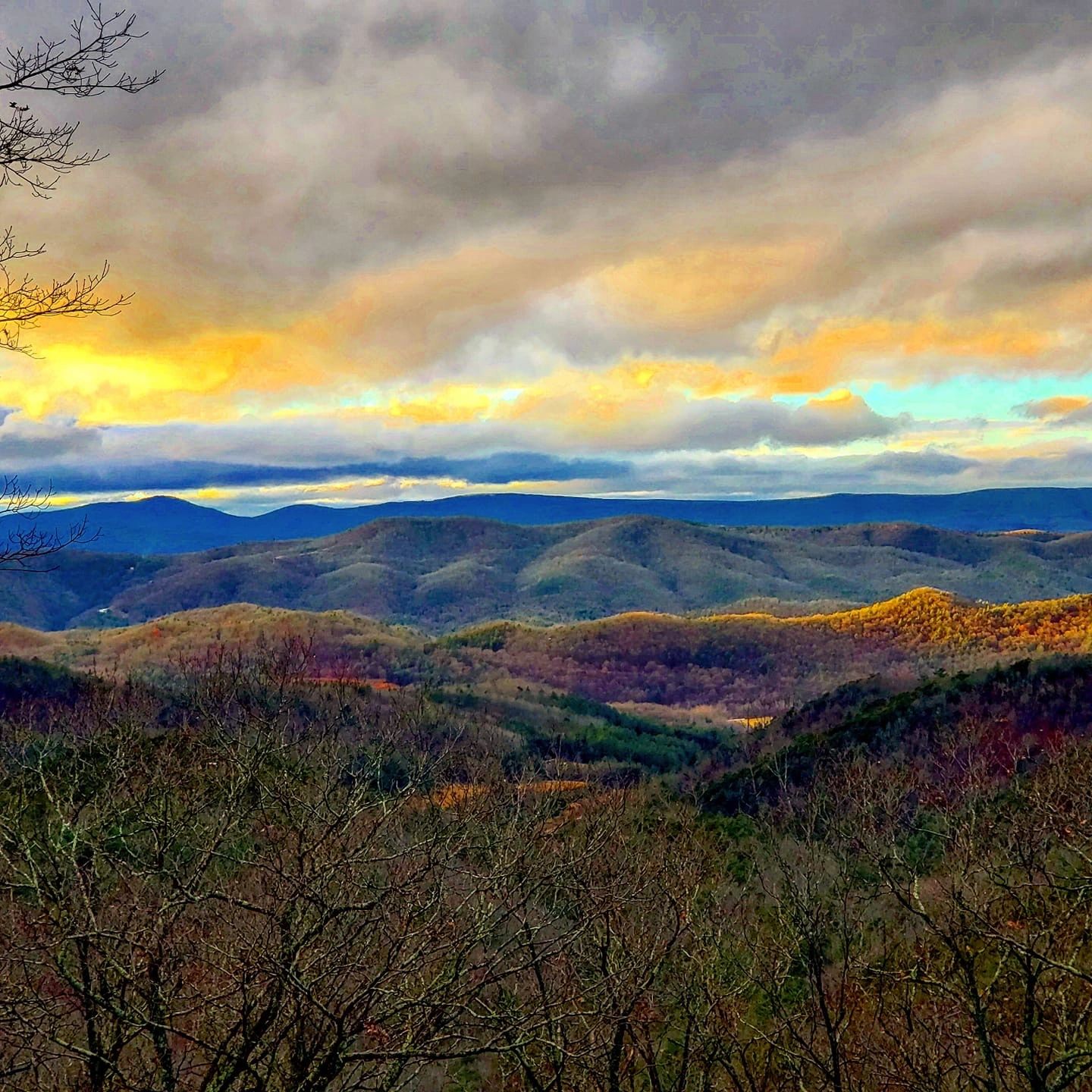 sellingtheroanokevalley.com