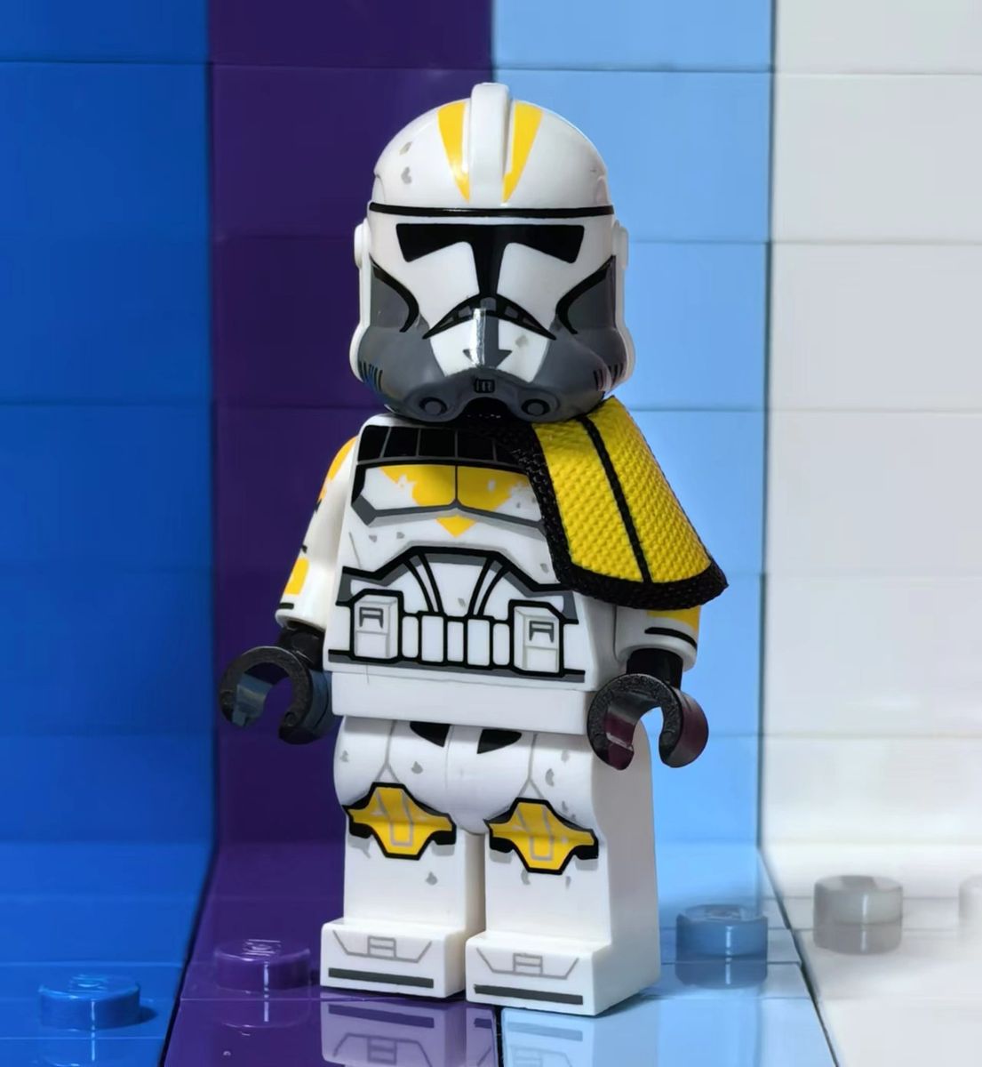 Weathered Mustard Commander