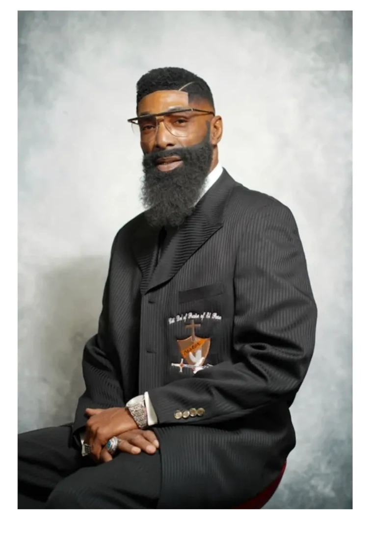 Meet our Pastor