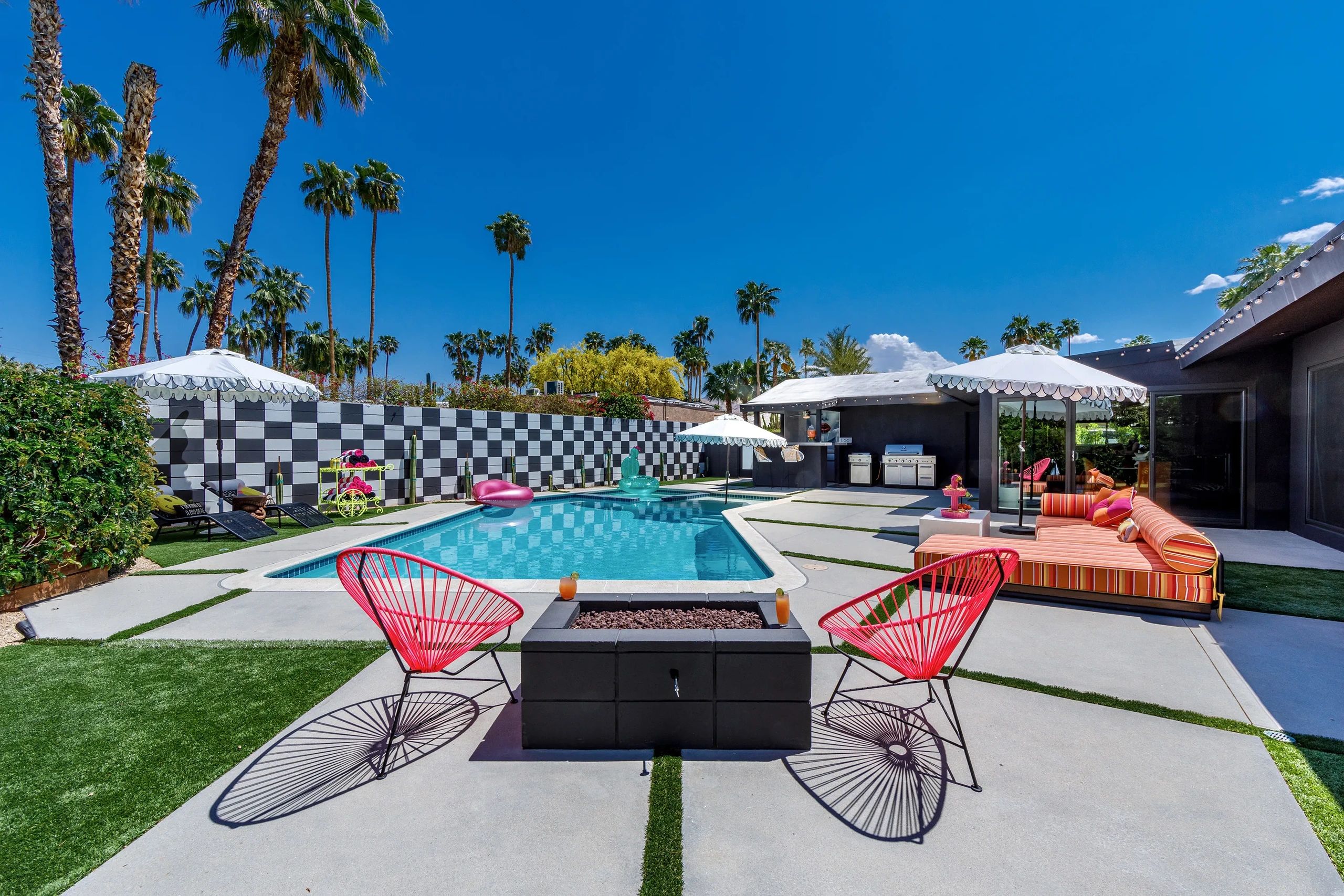 the Backyard Club - Silent Disco Headphone Rental