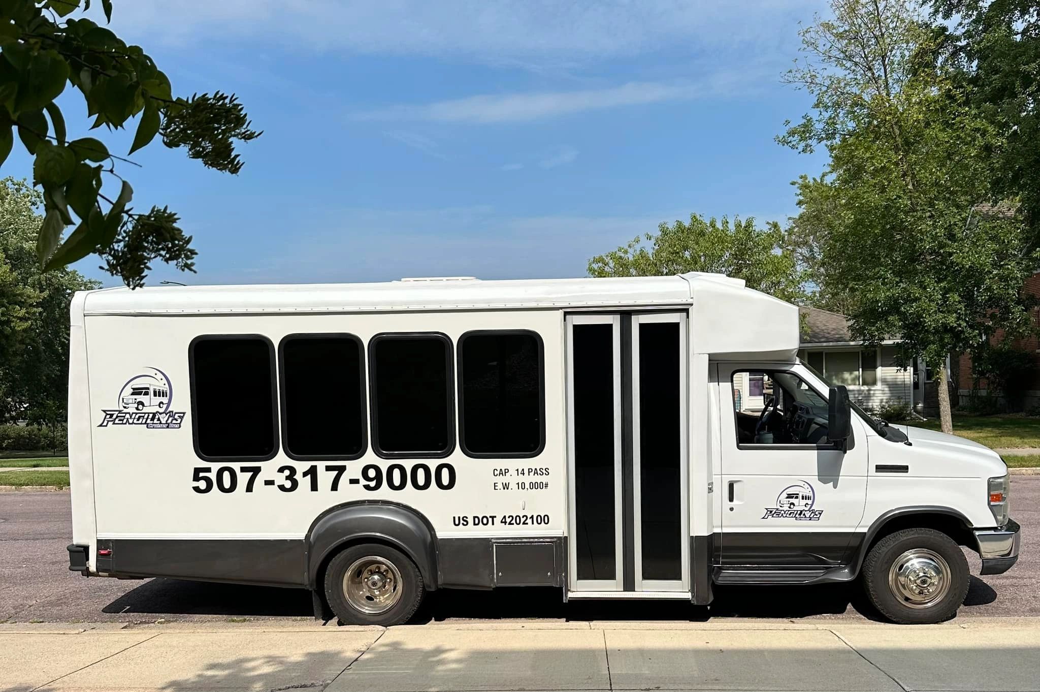 Home | Buses and Charters at Pengilly's Cruiser Bus