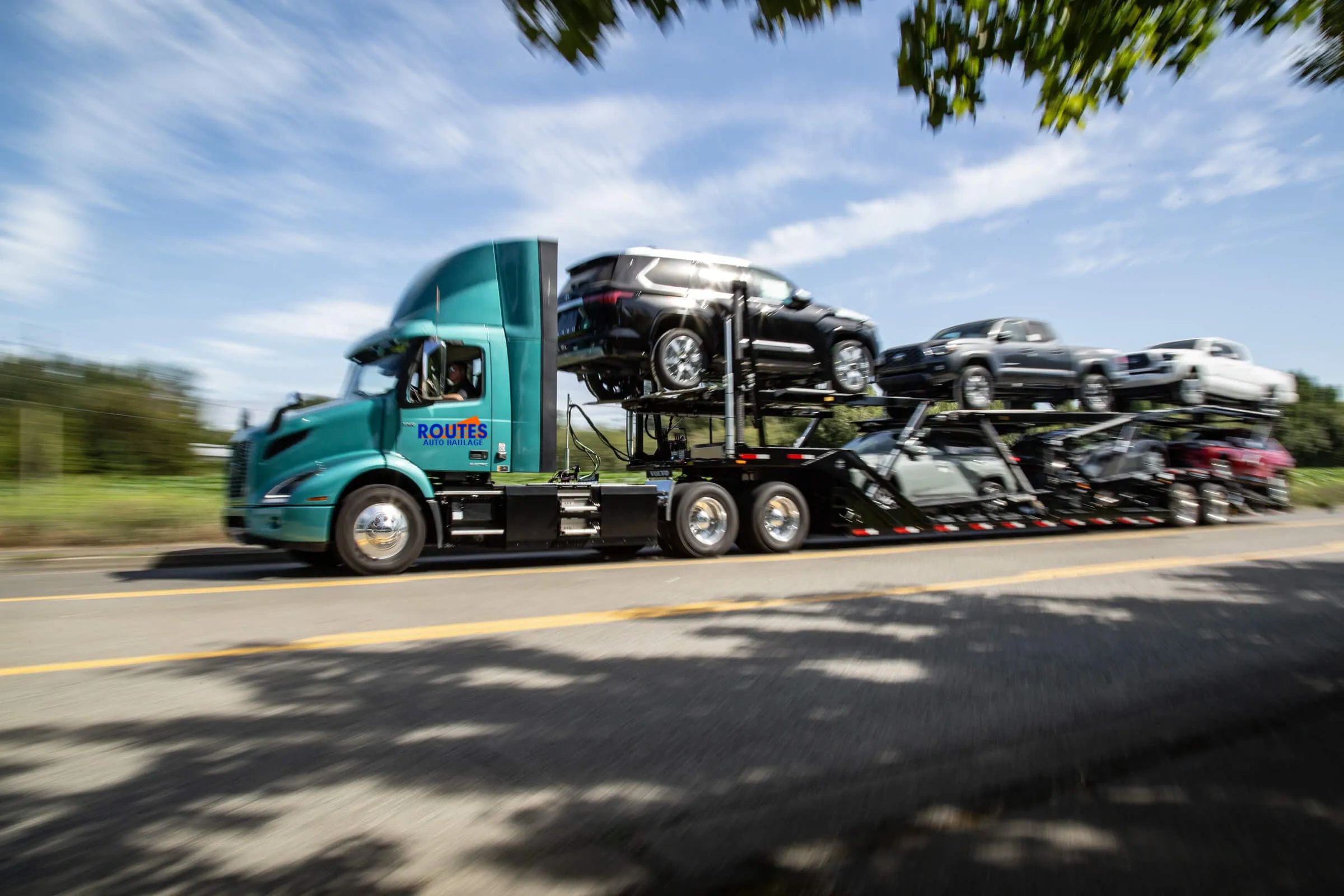 routesautohaulage.com