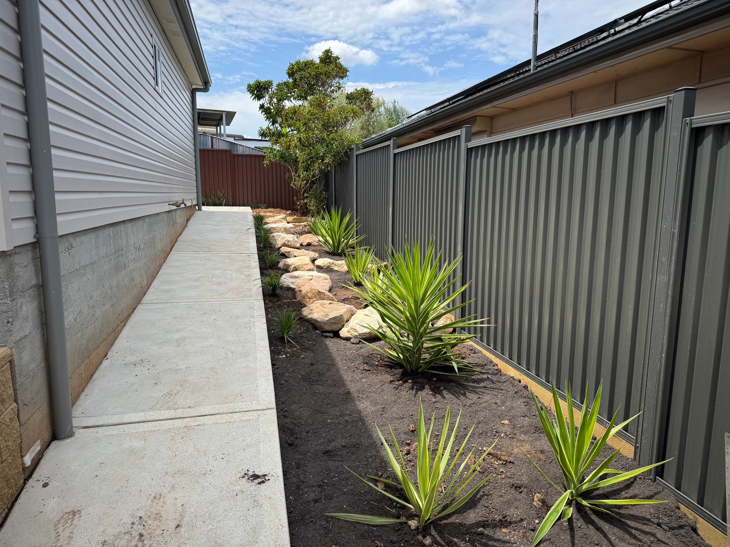 Quality Colorbond and Timber Boundary Fencing Solutions | Meli Group